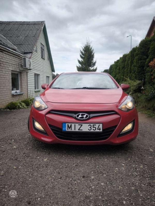 Sarkans Hyundai i30 2012 Molėtai, ar dzinēja tilpumu 1.58 L un nobraukumu 309 tūkst. km par 3000 €, foto 4 vietnē AUTOMOTO.COM.LV