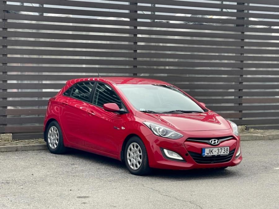 Sarkans Hyundai i30 2013 Rīga, ar dzinēja tilpumu 1.40 L un nobraukumu 0 tūkst. km par 4650 €, foto 4 vietnē AUTOMOTO.COM.LV