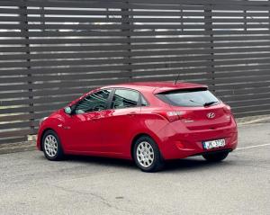 Sarkans Hyundai i30 2013 Rīga, ar dzinēja tilpumu 1.40 L un nobraukumu 0 tūkst. km par 4650 €, foto 5 vietnē AUTOMOTO.COM.LV