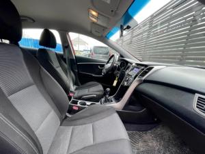 Sarkans Hyundai i30 2013 Rīga, ar dzinēja tilpumu 1.40 L un nobraukumu 0 tūkst. km par 4650 €, foto 9 vietnē AUTOMOTO.COM.LV