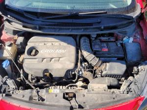 Red Hyundai i30 2013 in Kaunas, with an engine capacity of 1.40 L and mileage of 260 thousand km for 1999 €, photo 12 on AUTOMOTO.COM.LV