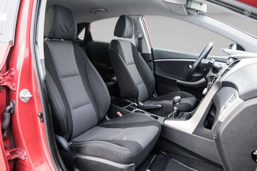 Sarkans Hyundai i30 2015 Kauņa, ar dzinēja tilpumu 1.40 L un nobraukumu 227 tūkst. km par 3900 €, foto 12 vietnē AUTOMOTO.COM.LV