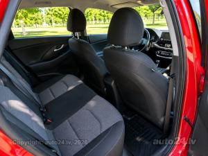 Красный Хендай i30 2018 в Таллин, объемом двигателя 1.40 л и пробегом 127 тыс. км за 11500 €, фото 8 на AUTOMOTO.COM.LV