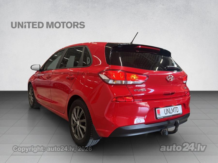 Sarkans Hyundai i30 2018 Tallina, ar dzinēja tilpumu 1.40 L un nobraukumu 92 tūkst. km par 10500 €, foto 5 vietnē AUTOMOTO.COM.LV