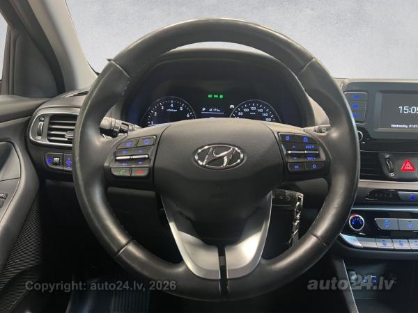 Red Hyundai i30 2018 in Tallinn, with an engine capacity of 1.40 L and mileage of 92 thousand km for 10500 €, photo 9 on AUTOMOTO.COM.LV