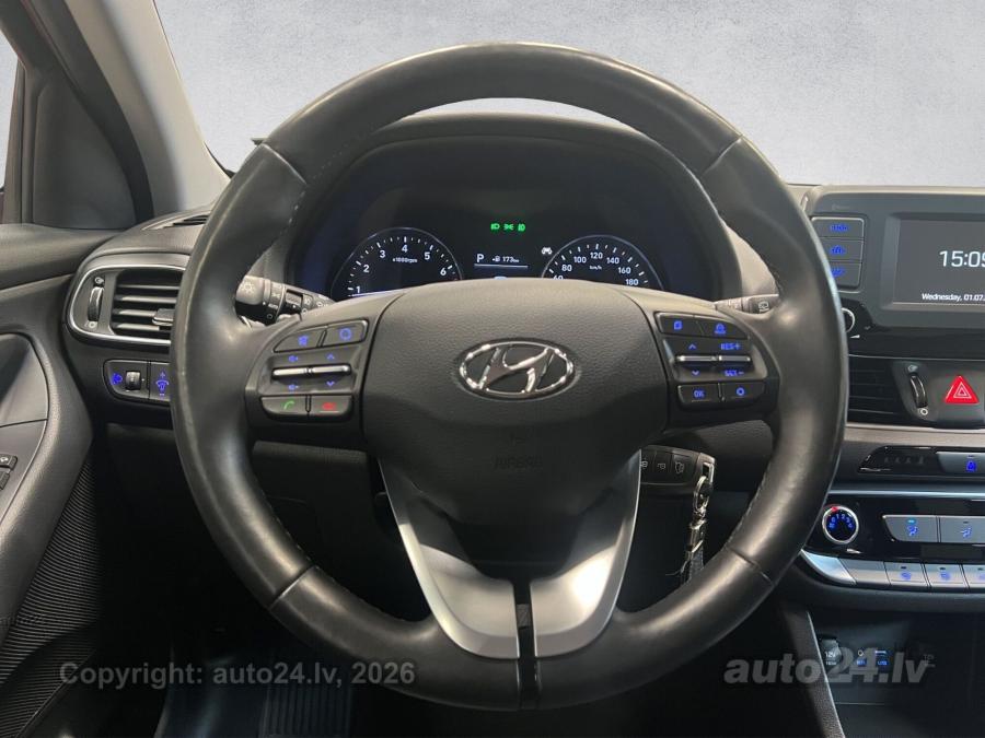 Sarkans Hyundai i30 2018 Tallina, ar dzinēja tilpumu 1.40 L un nobraukumu 92 tūkst. km par 10500 €, foto 10 vietnē AUTOMOTO.COM.LV