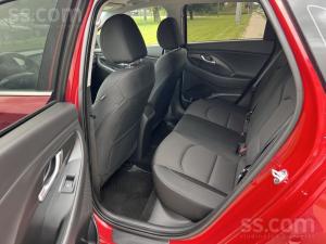 Sarkans Hyundai i30 2018 Limbaži, ar dzinēja tilpumu 1.60 L un nobraukumu 96 tūkst. km par 10550 €, foto 10 vietnē AUTOMOTO.COM.LV