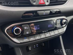 Sarkans Hyundai i30 2018 Limbaži, ar dzinēja tilpumu 1.60 L un nobraukumu 96 tūkst. km par 10550 €, foto 18 vietnē AUTOMOTO.COM.LV