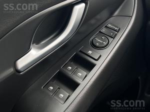 Sarkans Hyundai i30 2018 Limbaži, ar dzinēja tilpumu 1.60 L un nobraukumu 96 tūkst. km par 10550 €, foto 26 vietnē AUTOMOTO.COM.LV