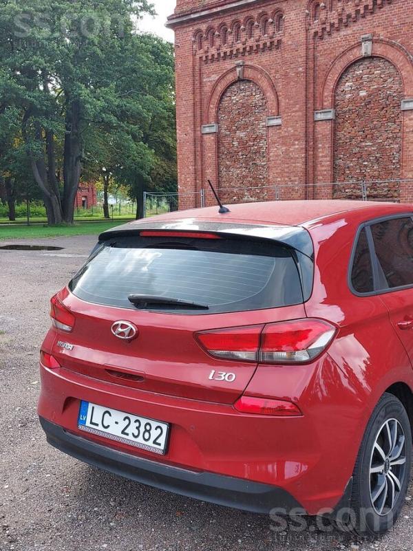 Sarkans Hyundai i30 2018 Liepāja, ar dzinēja tilpumu 1.40 L un nobraukumu 123 tūkst. km par 6500 €, foto 4 vietnē AUTOMOTO.COM.LV