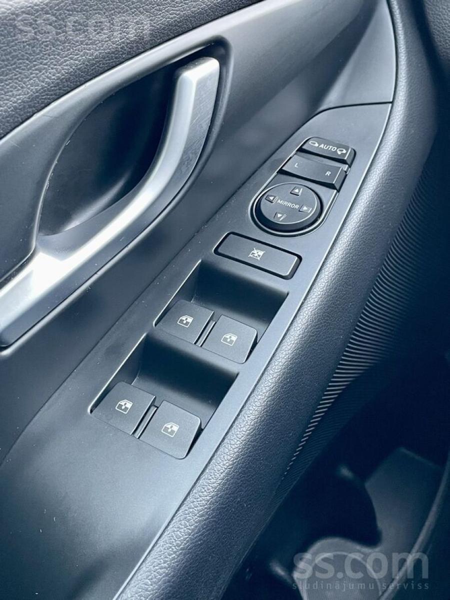 Красный Хендай i30 2019 в Рига, объемом двигателя 1.40 л и пробегом 65 тыс. км за 11399 €, фото 13 на AUTOMOTO.COM.LV