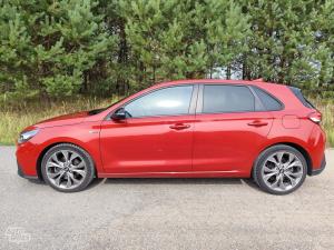 Red Hyundai i30 2020 in Vilnius, with an engine capacity of 1.40 L and mileage of 84 thousand km for 16500 €, photo 3 on AUTOMOTO.COM.LV