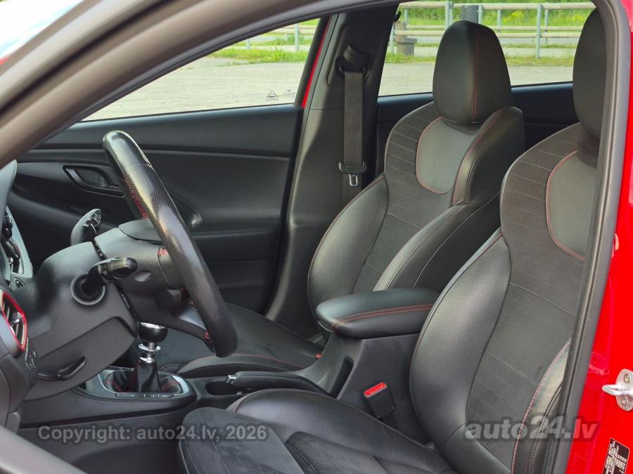 Sarkans Hyundai i30 2020 Rakvere, ar dzinēja tilpumu 2.00 L un nobraukumu 76 tūkst. km par 19900 €, foto 14 vietnē AUTOMOTO.COM.LV