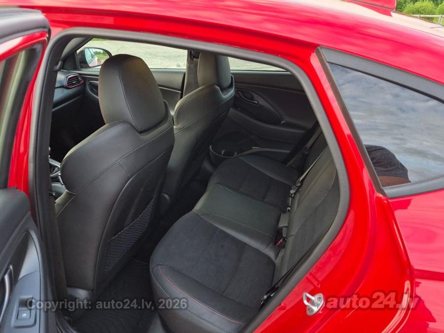 Sarkans Hyundai i30 2020 Rakvere, ar dzinēja tilpumu 2.00 L un nobraukumu 76 tūkst. km par 19900 €, foto 16 vietnē AUTOMOTO.COM.LV