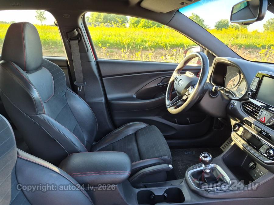 Sarkans Hyundai i30 2020 Rakvere, ar dzinēja tilpumu 2.00 L un nobraukumu 76 tūkst. km par 19900 €, foto 18 vietnē AUTOMOTO.COM.LV
