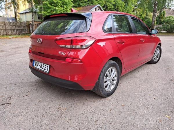Red Hyundai i30 2020 in Riga, with an engine capacity of 1.40 L and mileage of 87 thousand km for 10300 €, photo 3 on AUTOMOTO.COM.LV
