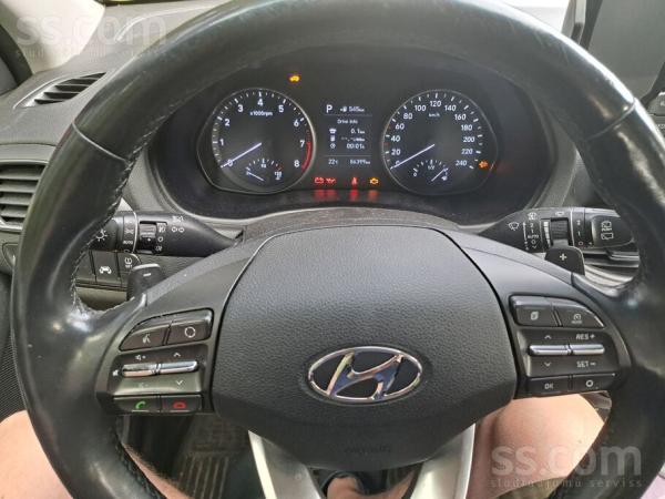 Red Hyundai i30 2020 in Riga, with an engine capacity of 1.40 L and mileage of 87 thousand km for 10300 €, photo 4 on AUTOMOTO.COM.LV