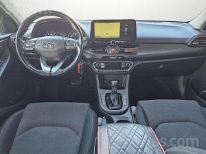 Red Hyundai i30 2021 in Liepaja, with an engine capacity of 1.50 L and mileage of 76 thousand km for 13490 €, photo 12 on AUTOMOTO.COM.LV