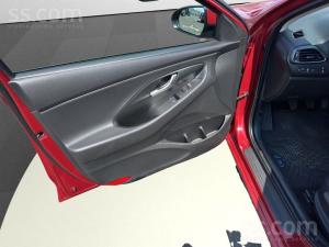 Sarkans Hyundai i30 2022 Rīga, ar dzinēja tilpumu 1.50 L un nobraukumu 80 tūkst. km par 11990 €, foto 13 vietnē AUTOMOTO.COM.LV