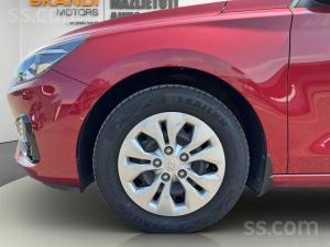 Sarkans Hyundai i30 2022 Rīga, ar dzinēja tilpumu 1.50 L un nobraukumu 80 tūkst. km par 11990 €, foto 20 vietnē AUTOMOTO.COM.LV