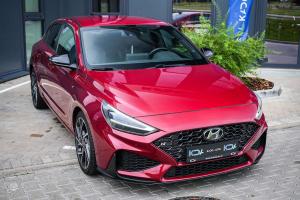 Красный Хендай i30 2022 в Каунас, объемом двигателя 1.48 л и пробегом 53 тыс. км за 16450 €, фото 4 на AUTOMOTO.COM.LV