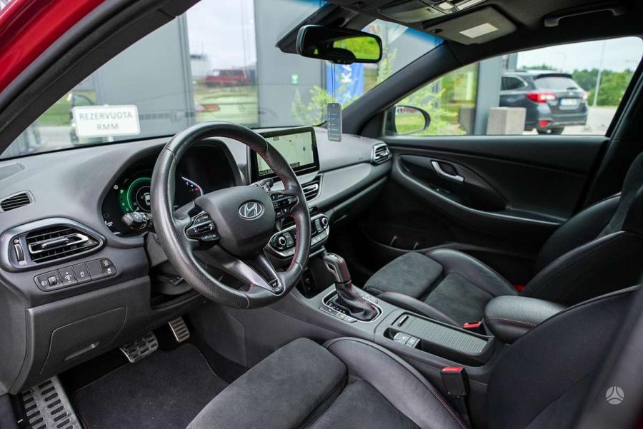 Красный Хендай i30 2022 в Каунас, объемом двигателя 1.48 л и пробегом 53 тыс. км за 16450 €, фото 26 на AUTOMOTO.COM.LV