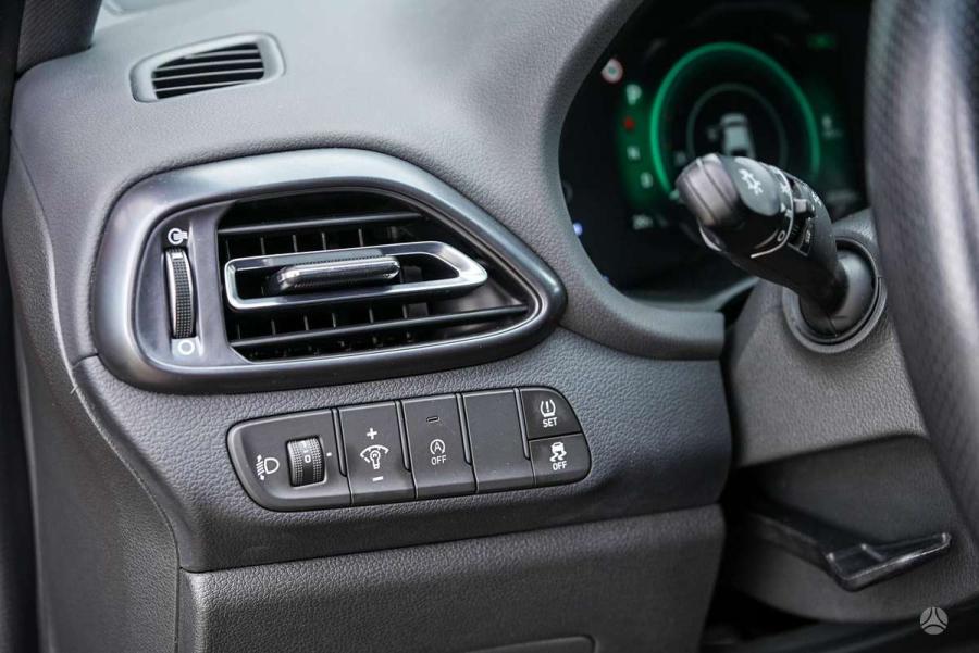 Красный Хендай i30 2022 в Каунас, объемом двигателя 1.48 л и пробегом 53 тыс. км за 16450 €, фото 32 на AUTOMOTO.COM.LV