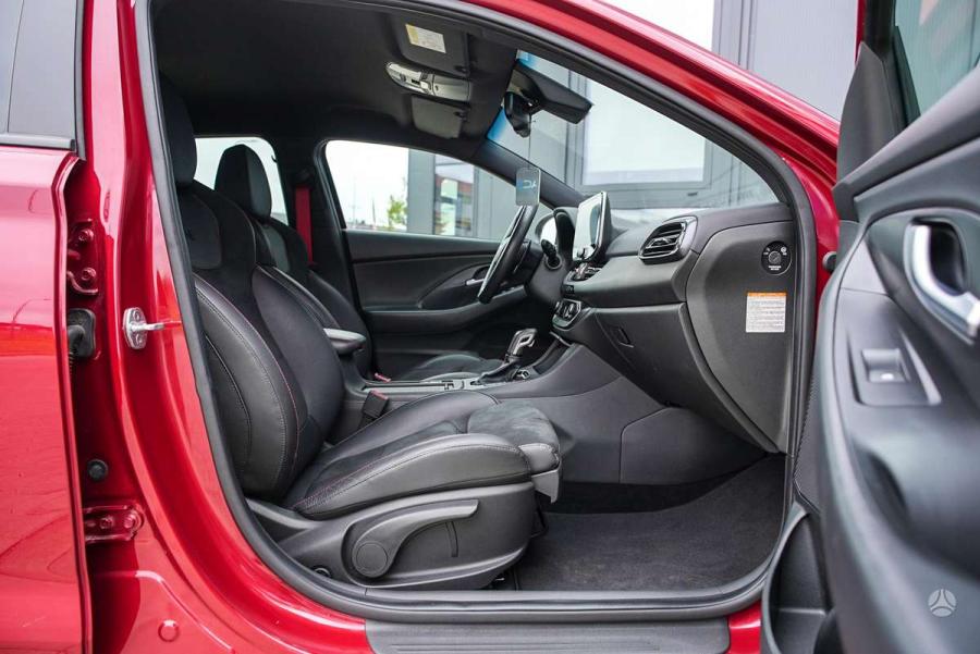 Красный Хендай i30 2022 в Каунас, объемом двигателя 1.48 л и пробегом 53 тыс. км за 16450 €, фото 39 на AUTOMOTO.COM.LV