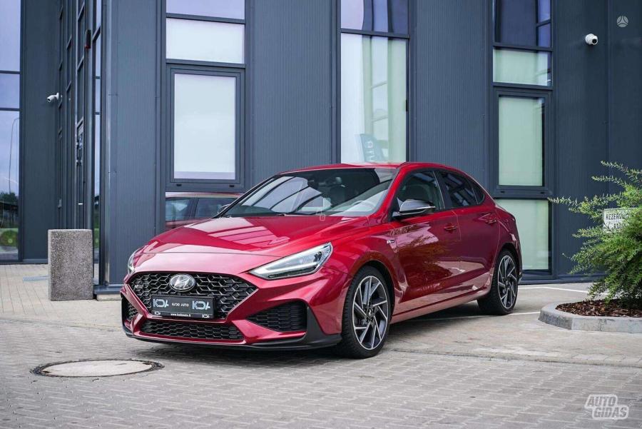 Красный Хендай i30 2022 в Каунас, объемом двигателя 1.50 л и пробегом 53 тыс. км за 16450 €, фото 3 на AUTOMOTO.COM.LV