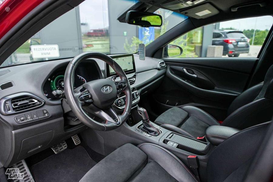 Красный Хендай i30 2022 в Каунас, объемом двигателя 1.50 л и пробегом 53 тыс. км за 16450 €, фото 26 на AUTOMOTO.COM.LV