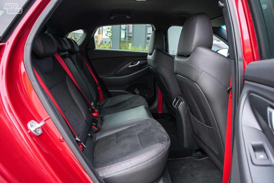 Красный Хендай i30 2022 в Каунас, объемом двигателя 1.50 л и пробегом 53 тыс. км за 16450 €, фото 37 на AUTOMOTO.COM.LV