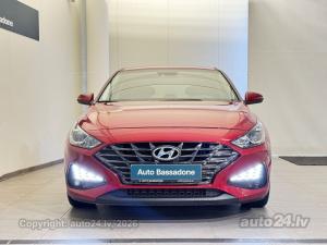 Красный Хендай i30 2023 в Таллин, объемом двигателя 1.00 л и пробегом 44 тыс. км за 15900 €, фото 3 на AUTOMOTO.COM.LV