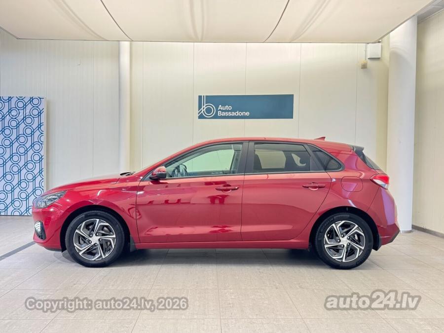 Красный Хендай i30 2023 в Таллин, объемом двигателя 1.00 л и пробегом 44 тыс. км за 15900 €, фото 4 на AUTOMOTO.COM.LV