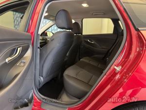 Red Hyundai i30 2023 in Tallinn, with an engine capacity of 1.00 L and mileage of 70 thousand km for 15900 €, photo 19 on AUTOMOTO.COM.LV