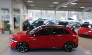Red Hyundai i30 2019 in Kaunas, with an engine capacity of 2.00 L and mileage of 84 thousand km for 22040 €, photo 8 on AUTOMOTO.COM.LV