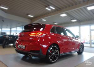 Red Hyundai i30 2019 in Kaunas, with an engine capacity of 2.00 L and mileage of 84 thousand km for 22040 €, photo 11 on AUTOMOTO.COM.LV
