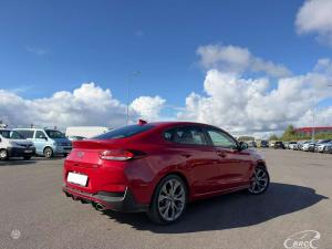 Sarkans Hyundai i30 2020 Viļņa, ar dzinēja tilpumu 1.35 L un nobraukumu 38 tūkst. km par 14500 €, foto 8 vietnē AUTOMOTO.COM.LV