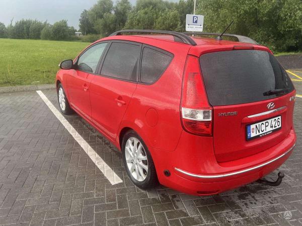 Sarkans Hyundai i30 2009 Marijampole, ar dzinēja tilpumu 1.59 L un nobraukumu 279 tūkst. km par 2200 €, foto 1 vietnē AUTOMOTO.COM.LV