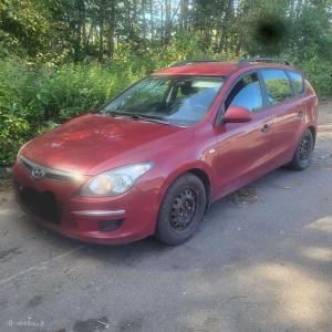 Красный Хендай i30 2009 в Каунас, объемом двигателя 1.40 л и пробегом 300 тыс. км за 700 €, фото 3 на AUTOMOTO.COM.LV