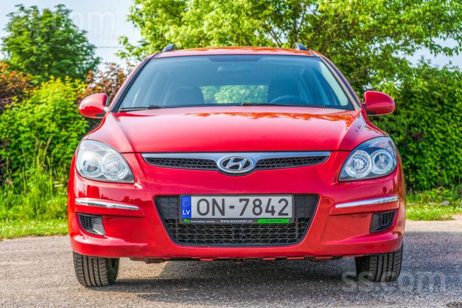 Sarkans Hyundai i30 2010 Limbaži, ar dzinēja tilpumu 1.40 L un nobraukumu 195 tūkst. km par 3000 €, foto 3 vietnē AUTOMOTO.COM.LV