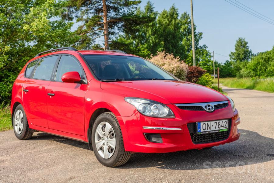 Sarkans Hyundai i30 2010 Limbaži, ar dzinēja tilpumu 1.40 L un nobraukumu 195 tūkst. km par 3000 €, foto 5 vietnē AUTOMOTO.COM.LV