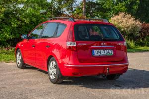 Sarkans Hyundai i30 2010 Limbaži, ar dzinēja tilpumu 1.40 L un nobraukumu 195 tūkst. km par 3000 €, foto 12 vietnē AUTOMOTO.COM.LV