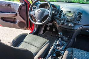 Sarkans Hyundai i30 2010 Limbaži, ar dzinēja tilpumu 1.40 L un nobraukumu 195 tūkst. km par 3000 €, foto 17 vietnē AUTOMOTO.COM.LV