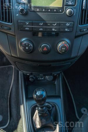 Sarkans Hyundai i30 2010 Limbaži, ar dzinēja tilpumu 1.40 L un nobraukumu 195 tūkst. km par 3000 €, foto 18 vietnē AUTOMOTO.COM.LV