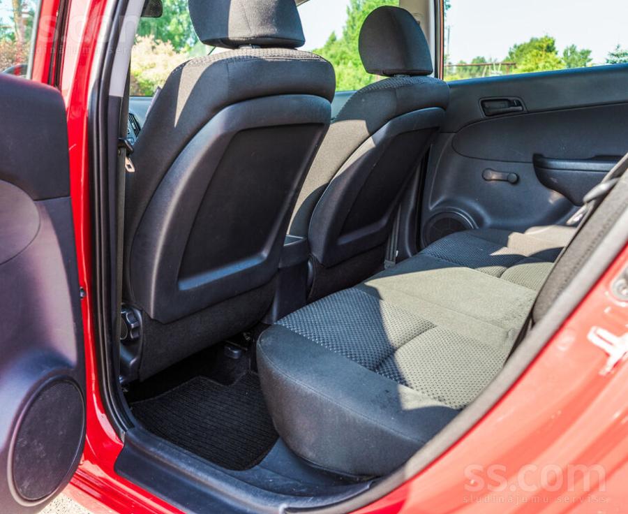 Sarkans Hyundai i30 2010 Limbaži, ar dzinēja tilpumu 1.40 L un nobraukumu 195 tūkst. km par 3000 €, foto 20 vietnē AUTOMOTO.COM.LV