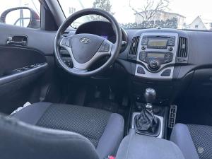 Sarkans Hyundai i30 2011 Raseiniai, ar dzinēja tilpumu 1.58 L un nobraukumu 214 tūkst. km par 2500 €, foto 11 vietnē AUTOMOTO.COM.LV