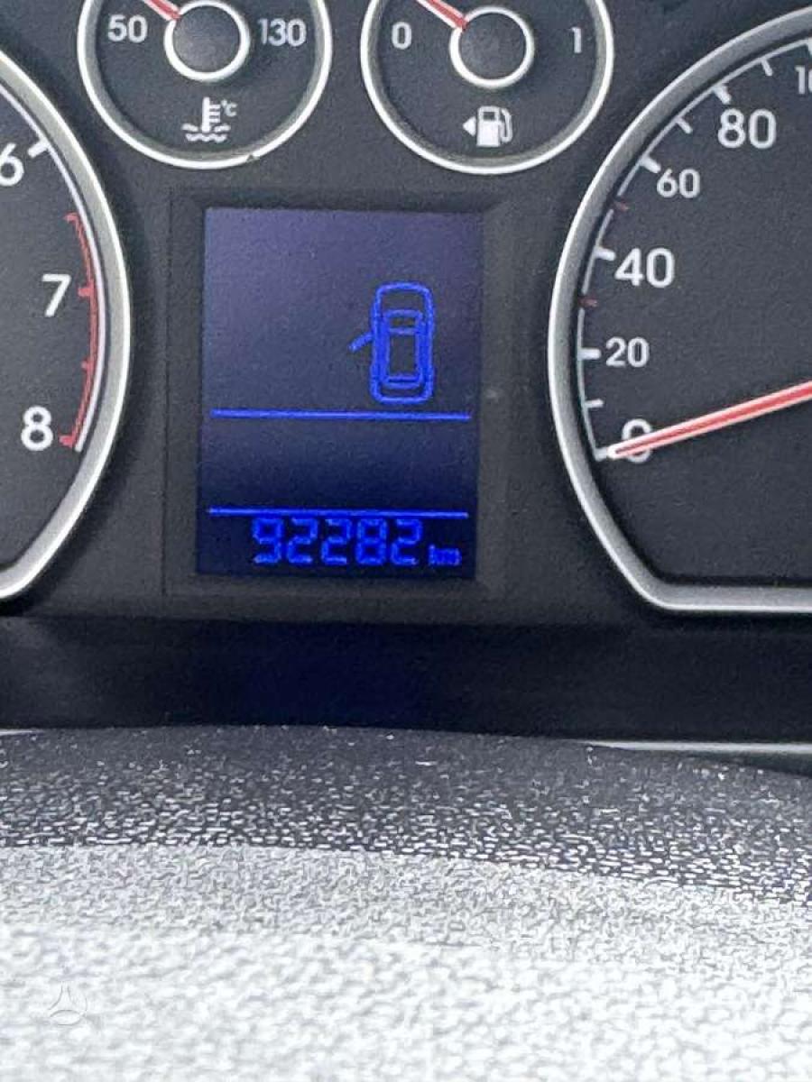 Красный Хендай i30 2011 в Вильнюс, объемом двигателя 1.59 л и пробегом 93 тыс. км за 3300 €, фото 9 на AUTOMOTO.COM.LV
