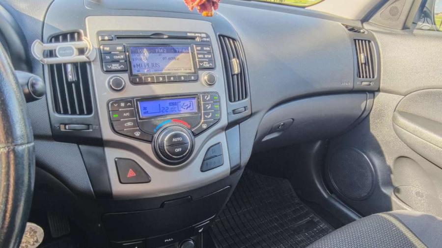 Sarkans Hyundai i30 2012 Kauņa, ar dzinēja tilpumu 1.58 L un nobraukumu 219 tūkst. km par 2600 €, foto 8 vietnē AUTOMOTO.COM.LV