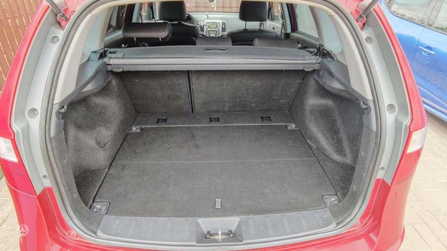 Sarkans Hyundai i30 2012 Kauņa, ar dzinēja tilpumu 1.58 L un nobraukumu 219 tūkst. km par 2600 €, foto 10 vietnē AUTOMOTO.COM.LV