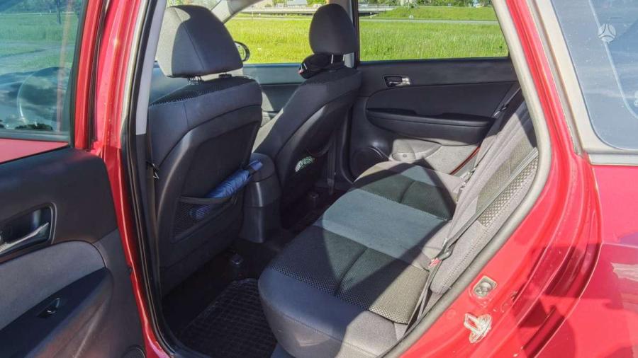 Sarkans Hyundai i30 2012 Kauņa, ar dzinēja tilpumu 1.58 L un nobraukumu 219 tūkst. km par 2600 €, foto 11 vietnē AUTOMOTO.COM.LV